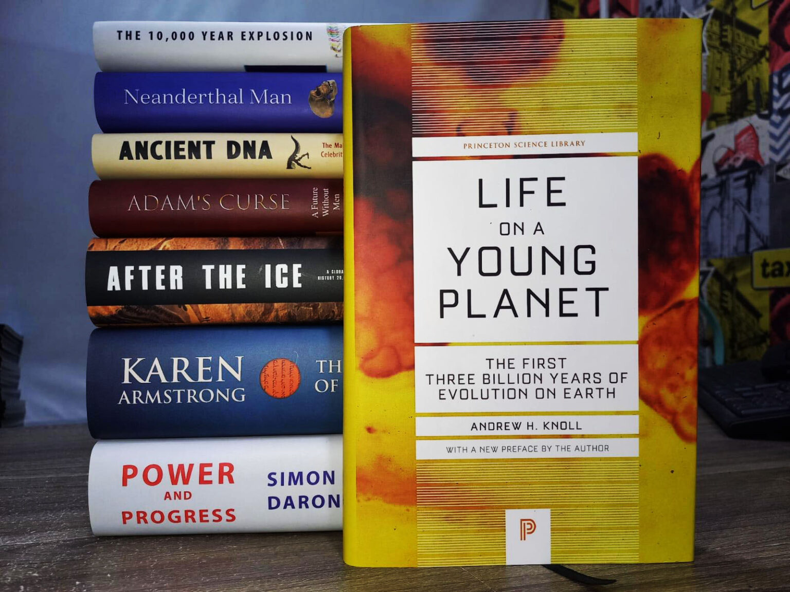 Life on a Young Planet: The First Three Billion Years of Evolution on ...